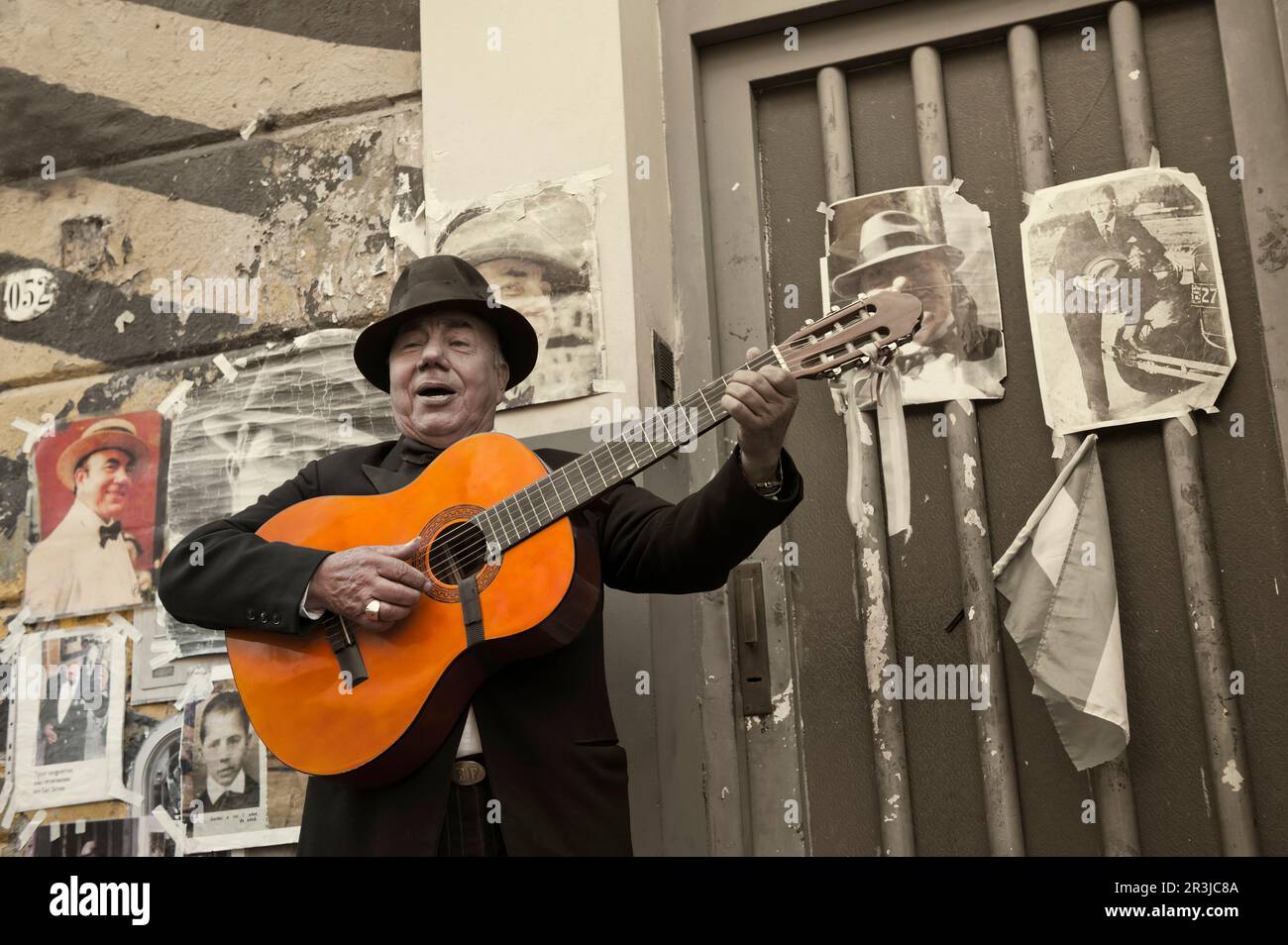 Tango Singer, Plaza Dorrego, San Telmo, Buenos Aires, Argentina, South ...