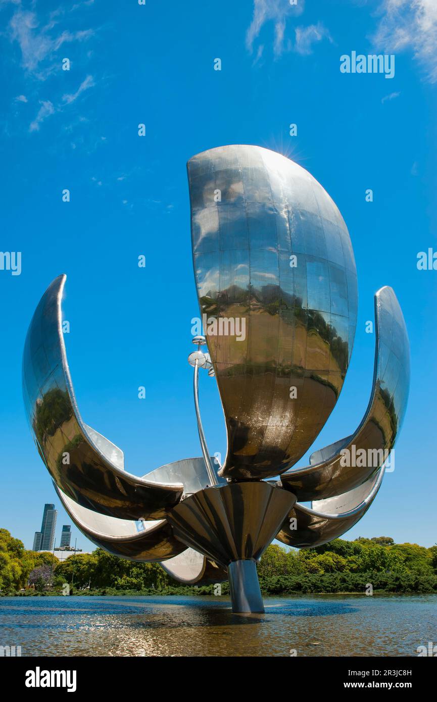 Floralis Generica, Metallic sculpture representing a flower, United ...