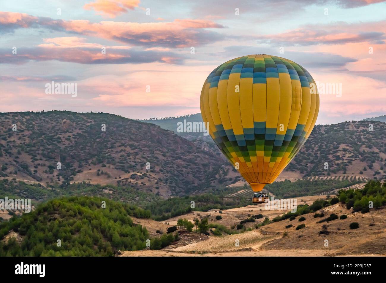 Hot air balloon flight Stock Photo - Alamy