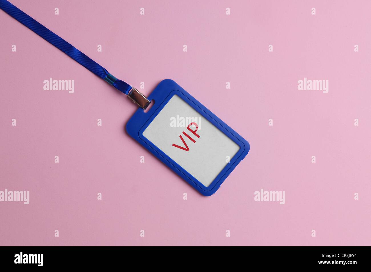 Celebrity pink ribbon hi-res stock photography and images - Alamy