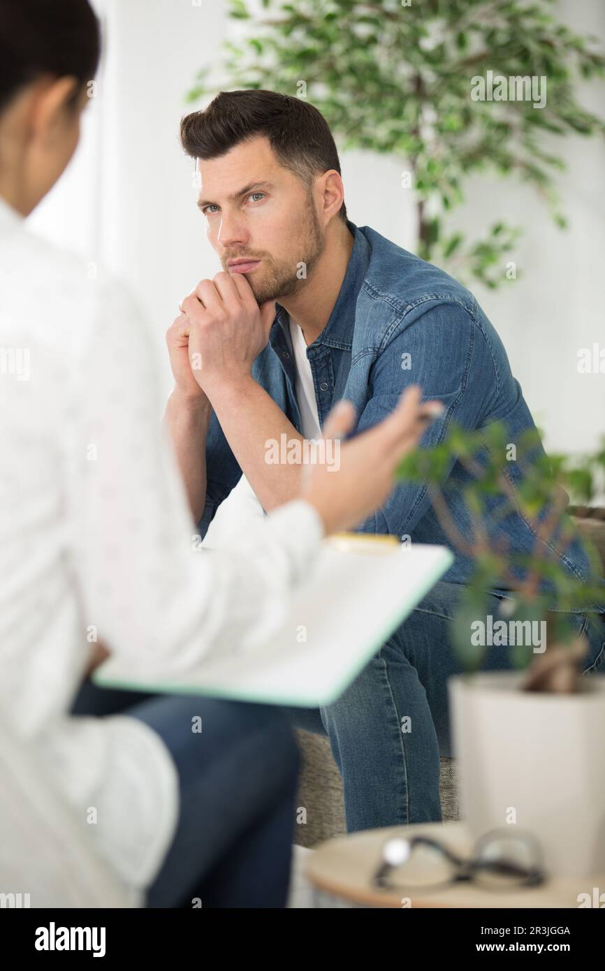 Stern talking hi-res stock photography and images - Alamy