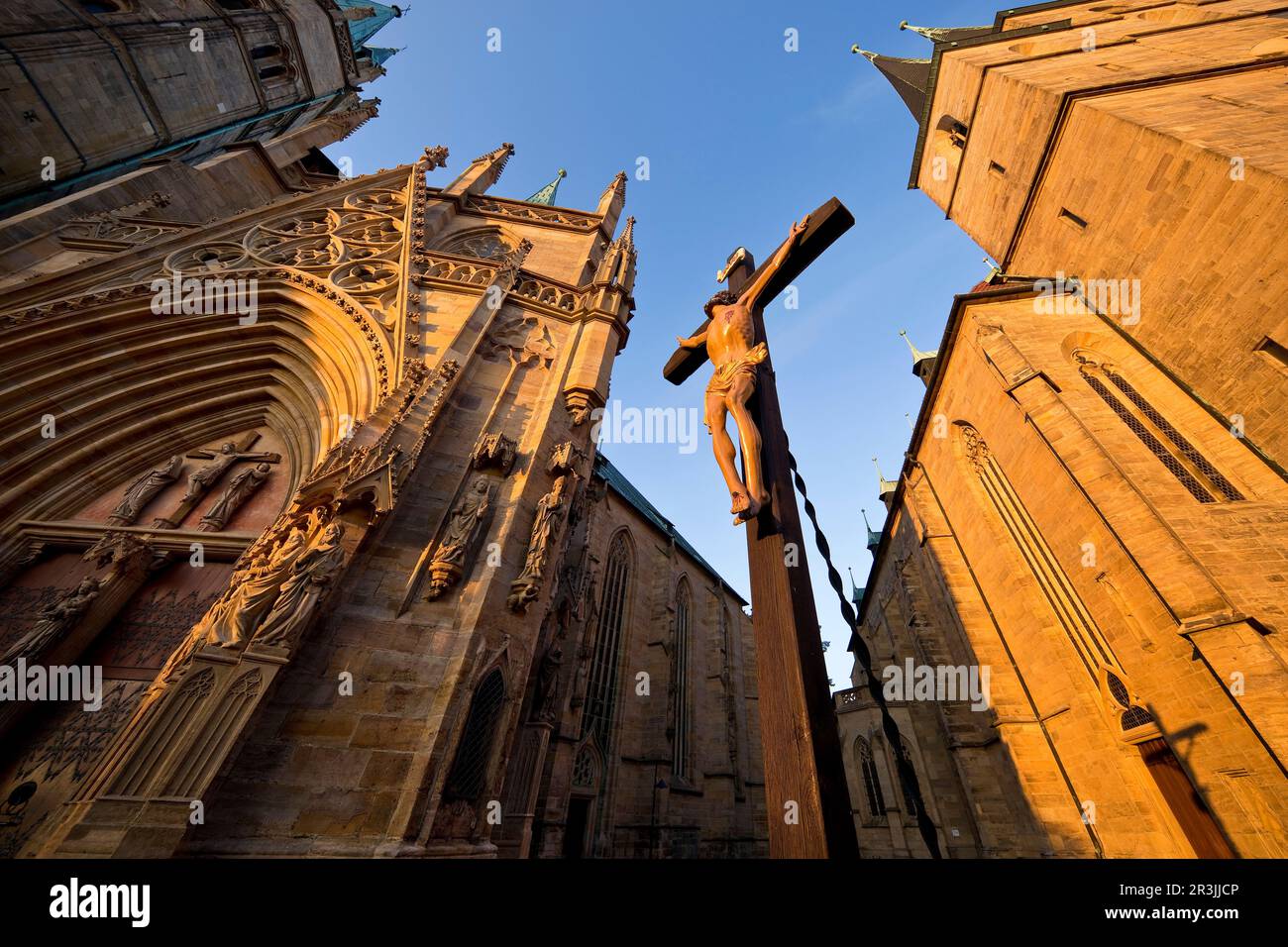 Dom triangelportal hi-res stock photography and images - Alamy