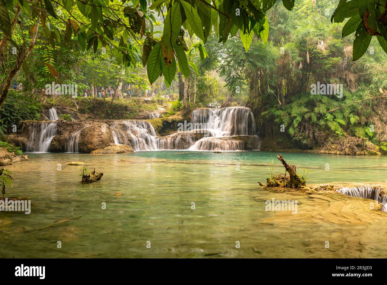 Der mehrstufige Kuang Si Wasserfall bei Luang Prabang, Laos, Asien ...