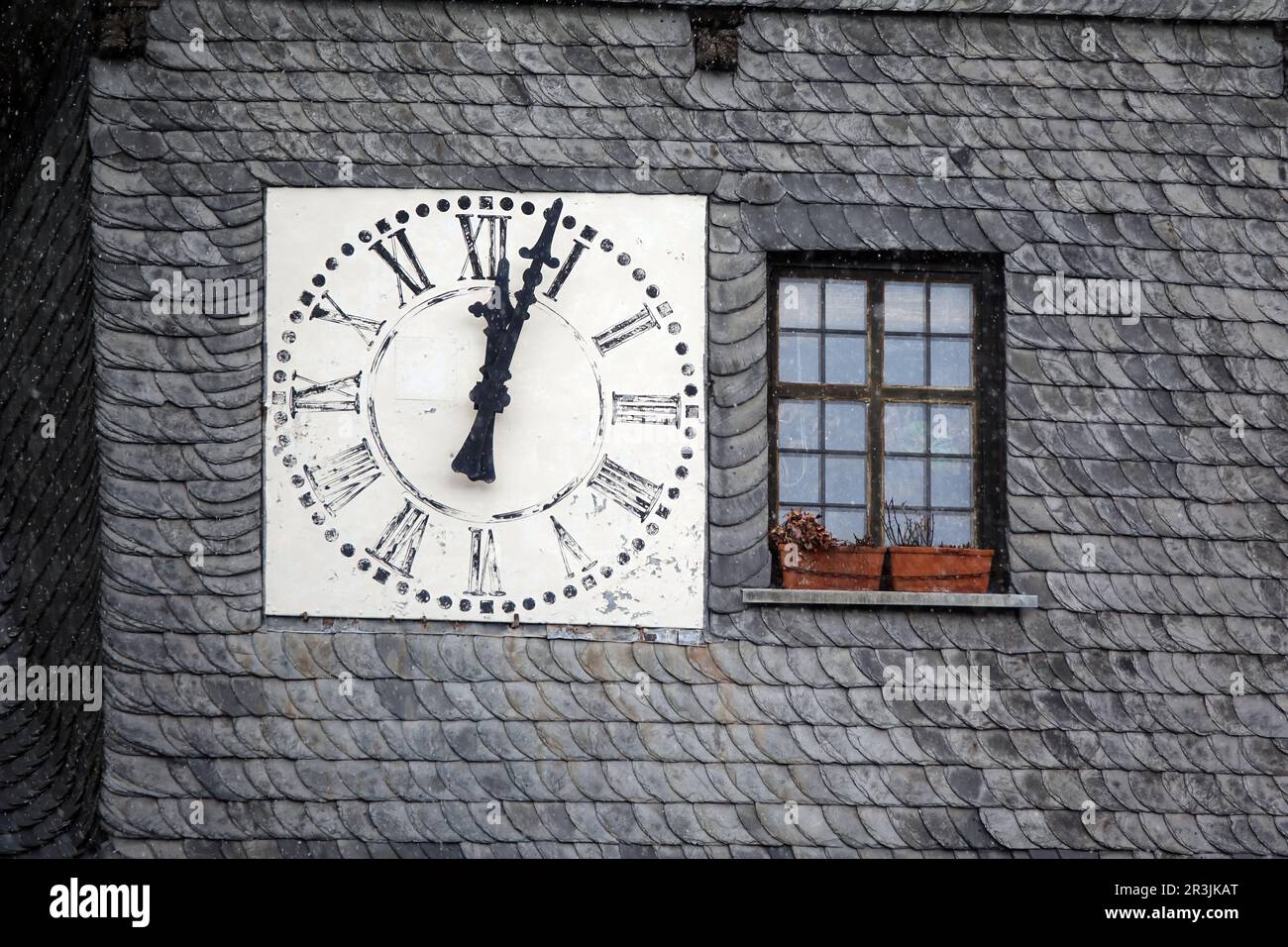 Clock at Cleeberg Castle Stock Photo - Alamy