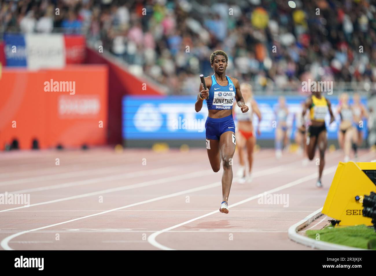 Wadeline JONATHAS running the 4x400m relay at the 2019 World Athletics ...