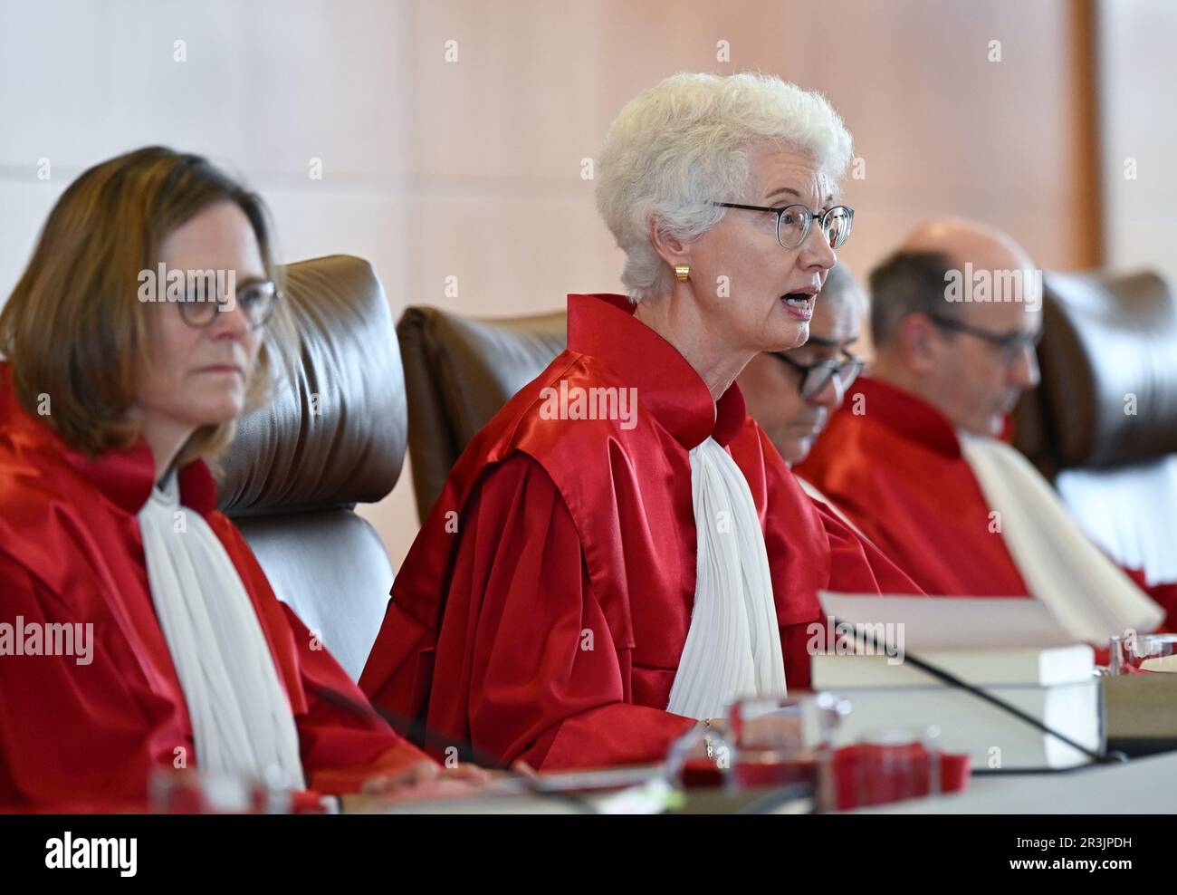Federal criminal oral court hi-res stock photography and images - Alamy