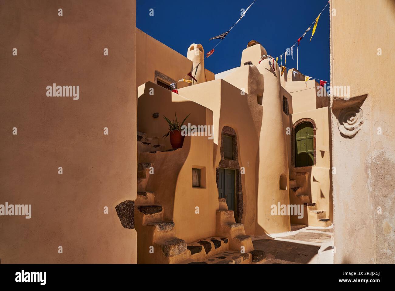 Small Alley with Tradional Greek Houses - Emporio Village, Santorini ...