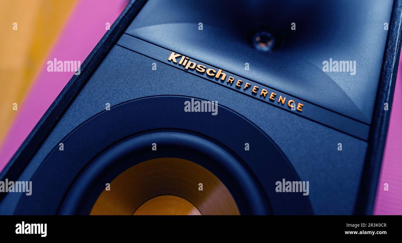 Klipsch r 50m bookshelf speakers hi-res stock photography and images ...