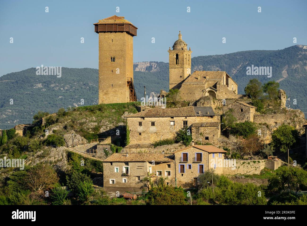 Torre de Abizanda, Bien de Interés Cultural , comarca de Sobrarbe ... Torre de Abizanda, Bien de Interés Cultural , comarca de Sobrarbe ...