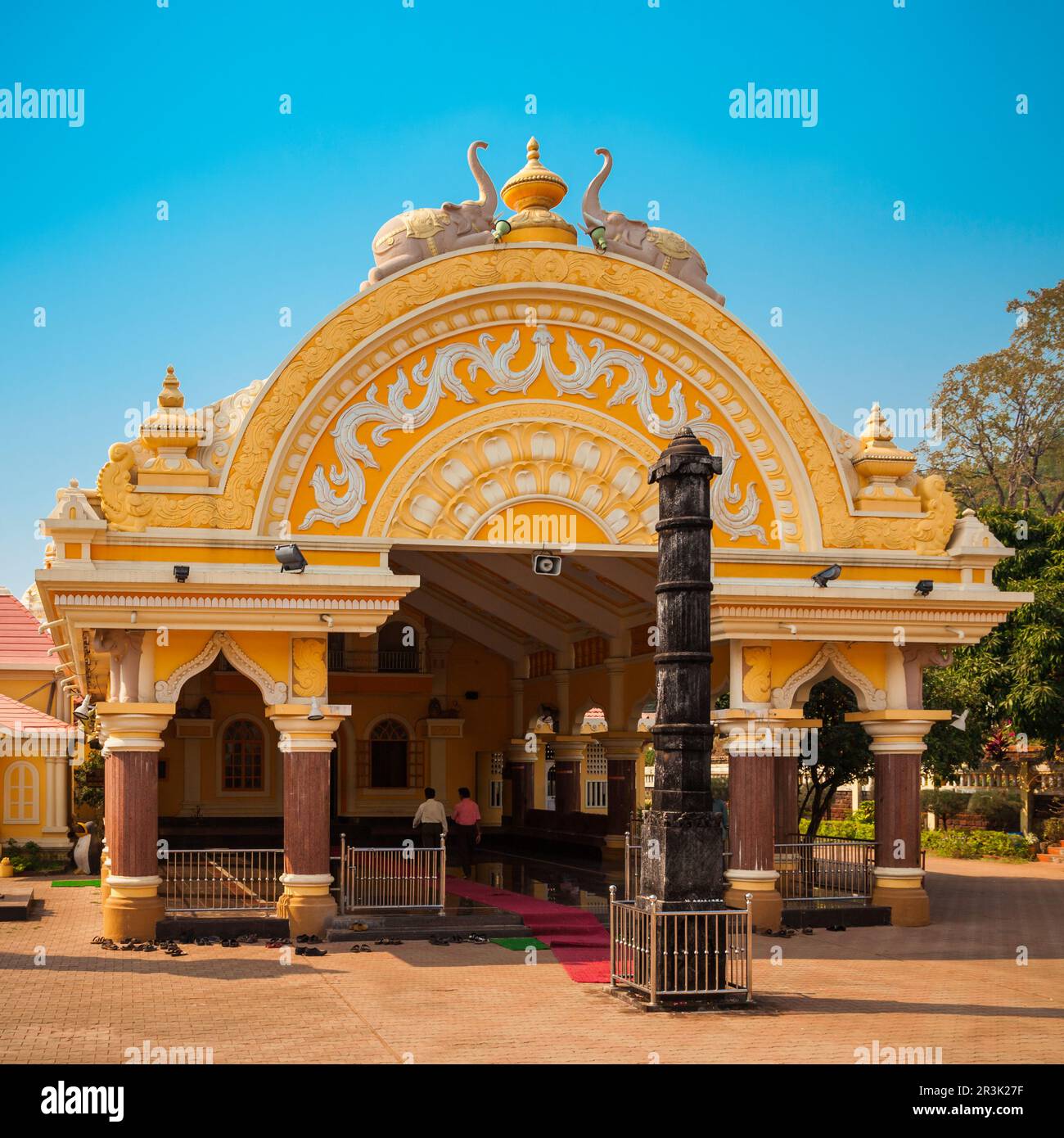 Shri Mahalaxmi Temple is a hindu temple located in Ponda city in Goa ...