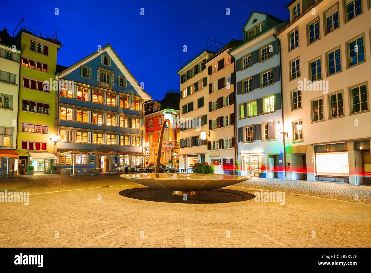 Colorful houses at the Munsterhof main square in the centre of Zurich ...