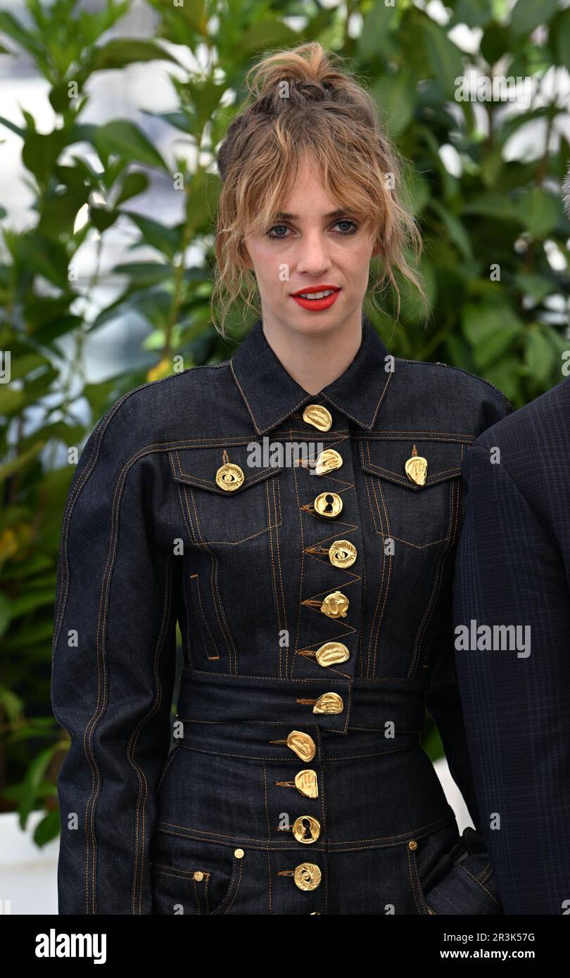 Maya Hawke attending the photocall for Asteroid City during the 76th ...