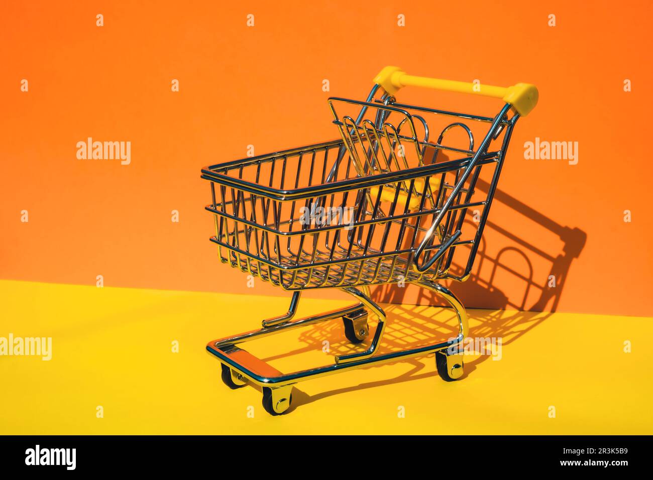 Orange food cart hi-res stock photography and images - Alamy