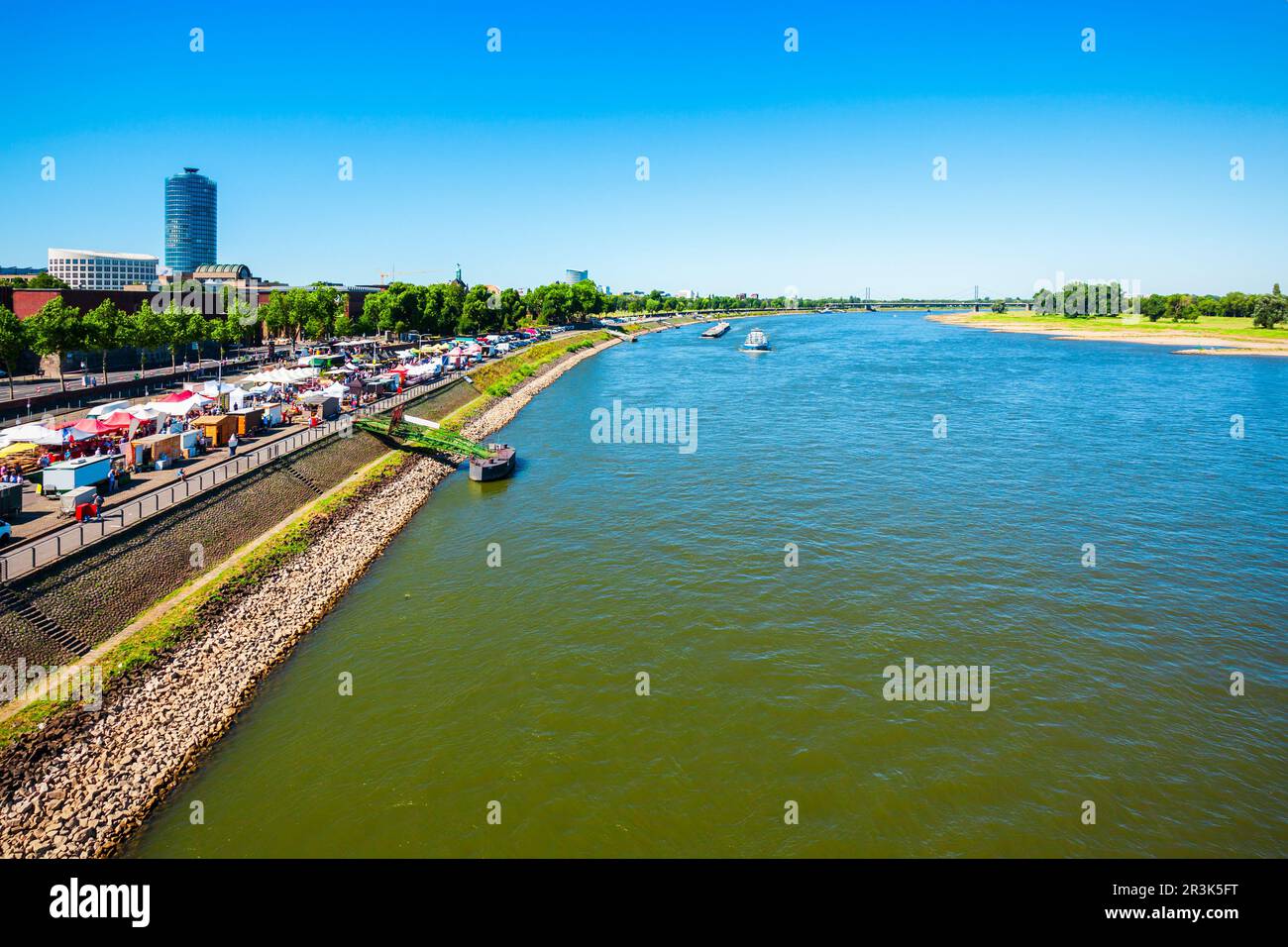 Dusseldorf street food hi-res stock photography and images - Alamy