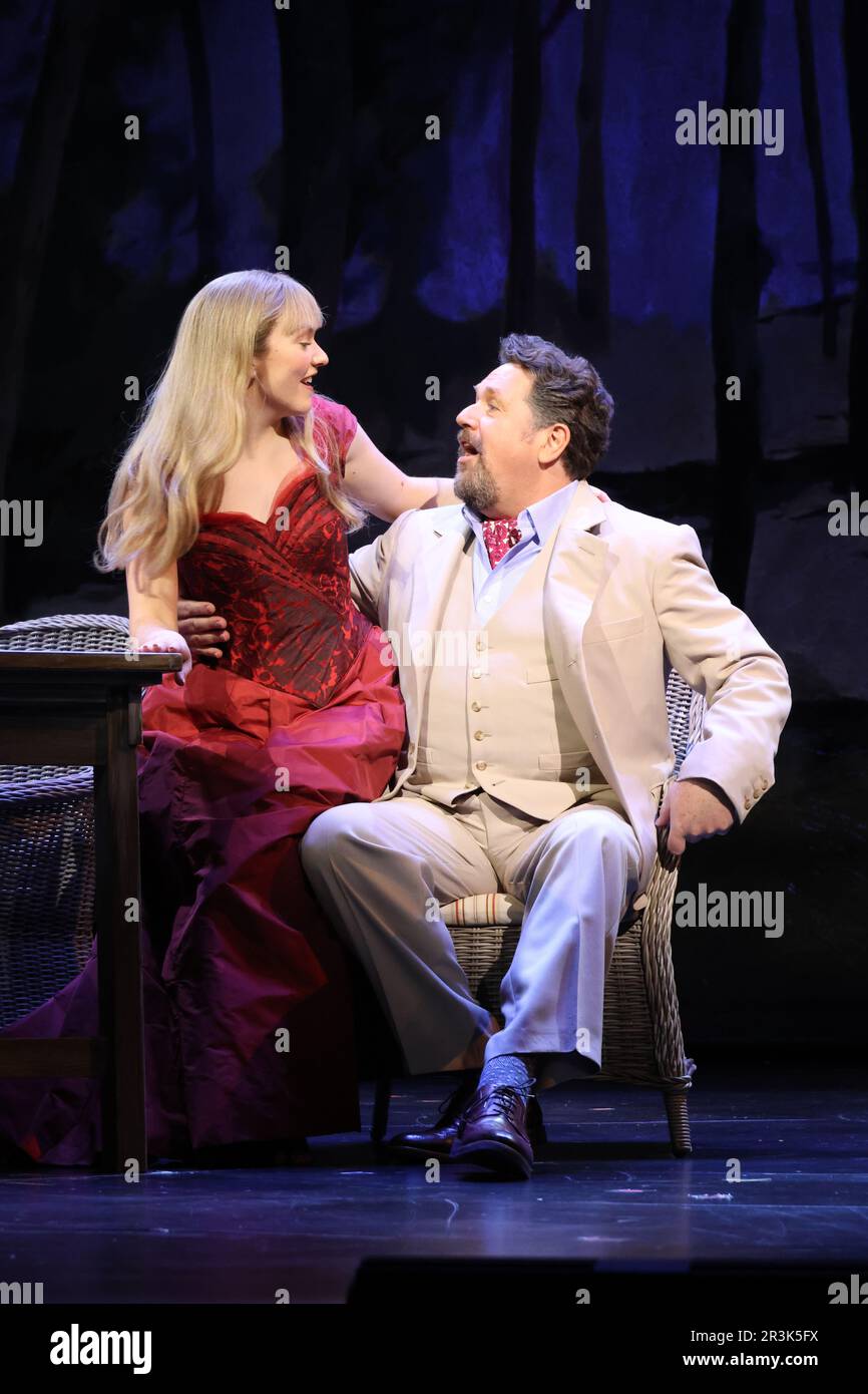 Anna unwin hi-res stock photography and images - Alamy