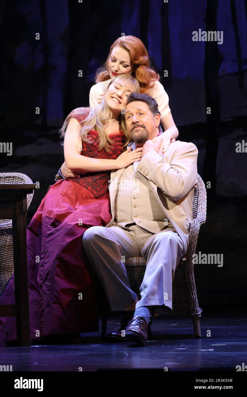 Laura Pitt-Pulford, Anna Unwin and Michael Ball, Aspects of Love ...