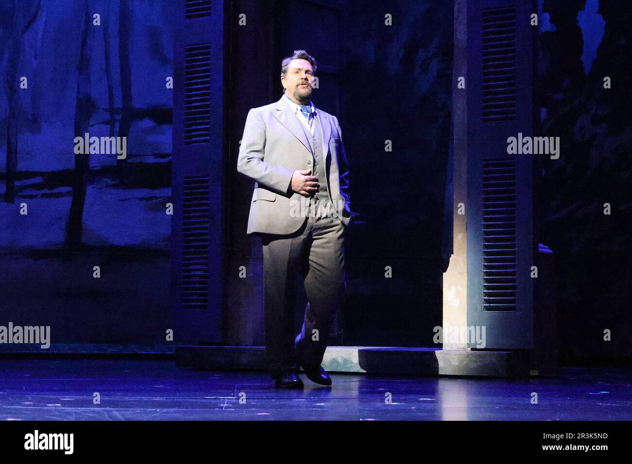 Aspects of love michael ball hi-res stock photography and images - Alamy