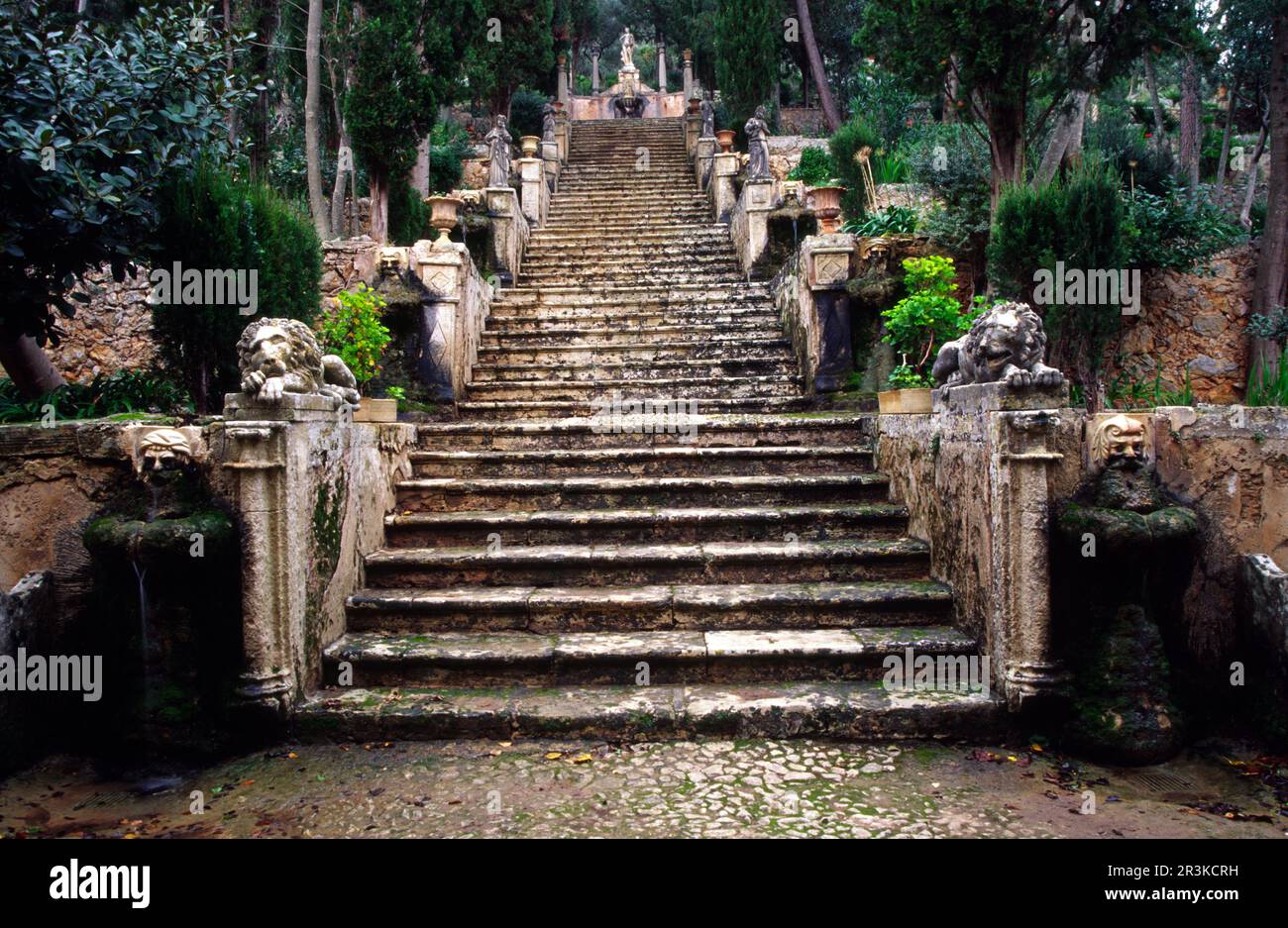 Escaleras mallorca hi-res stock photography and images - Alamy