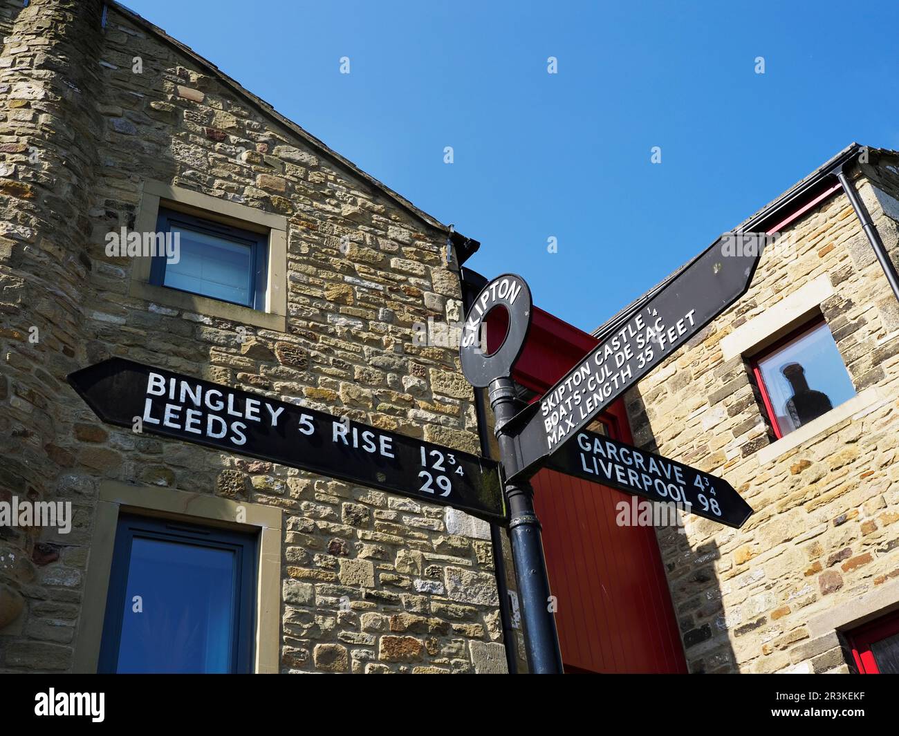 Leeds and Liverpool Canal signpost at Skipton Canal Basin Skipton North ...