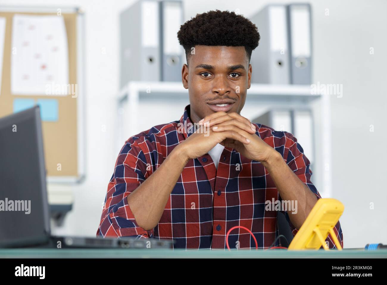 portrait male pc technician Stock Photo - Alamy