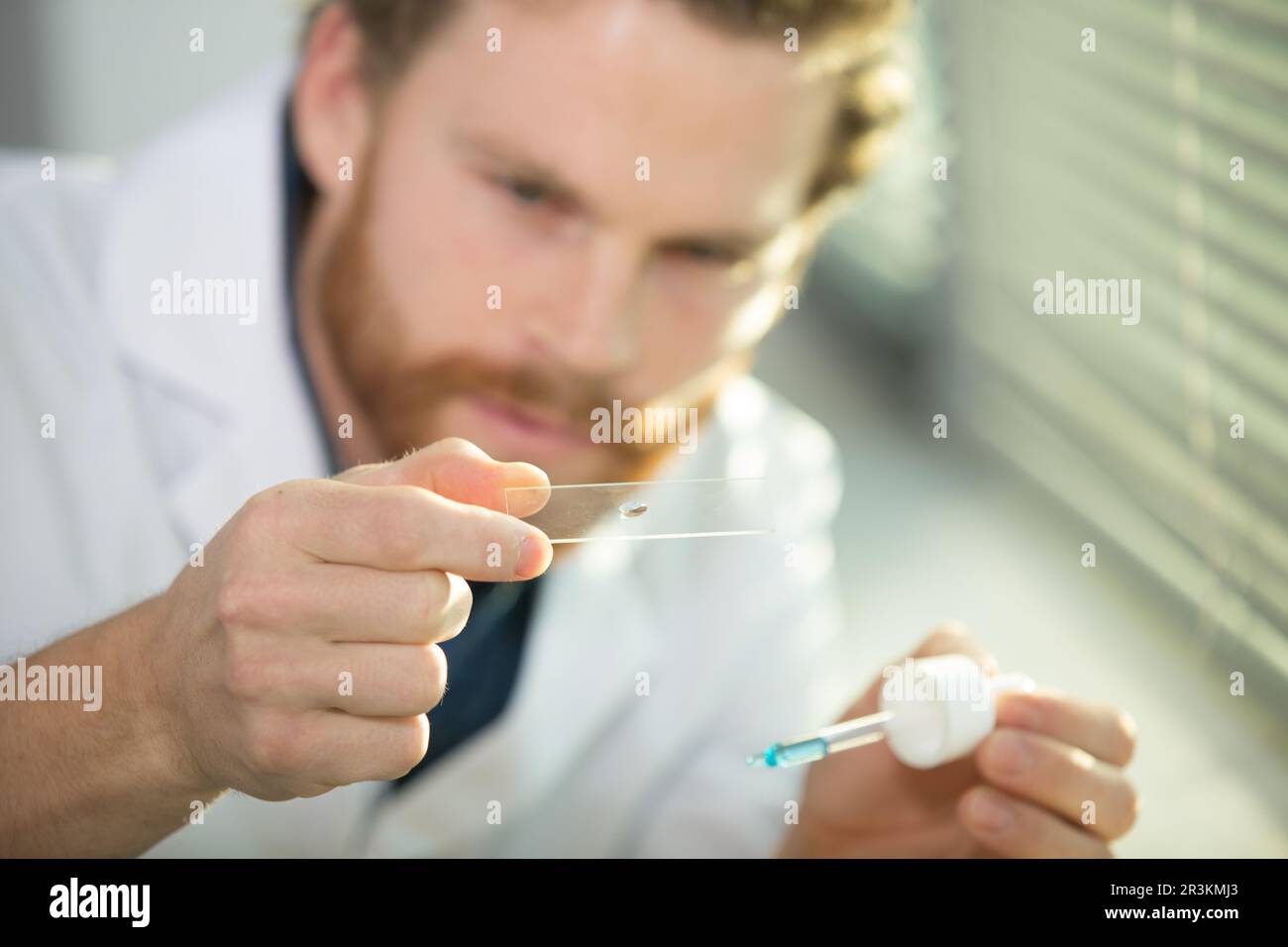 Man dropping glass hi-res stock photography and images - Alamy