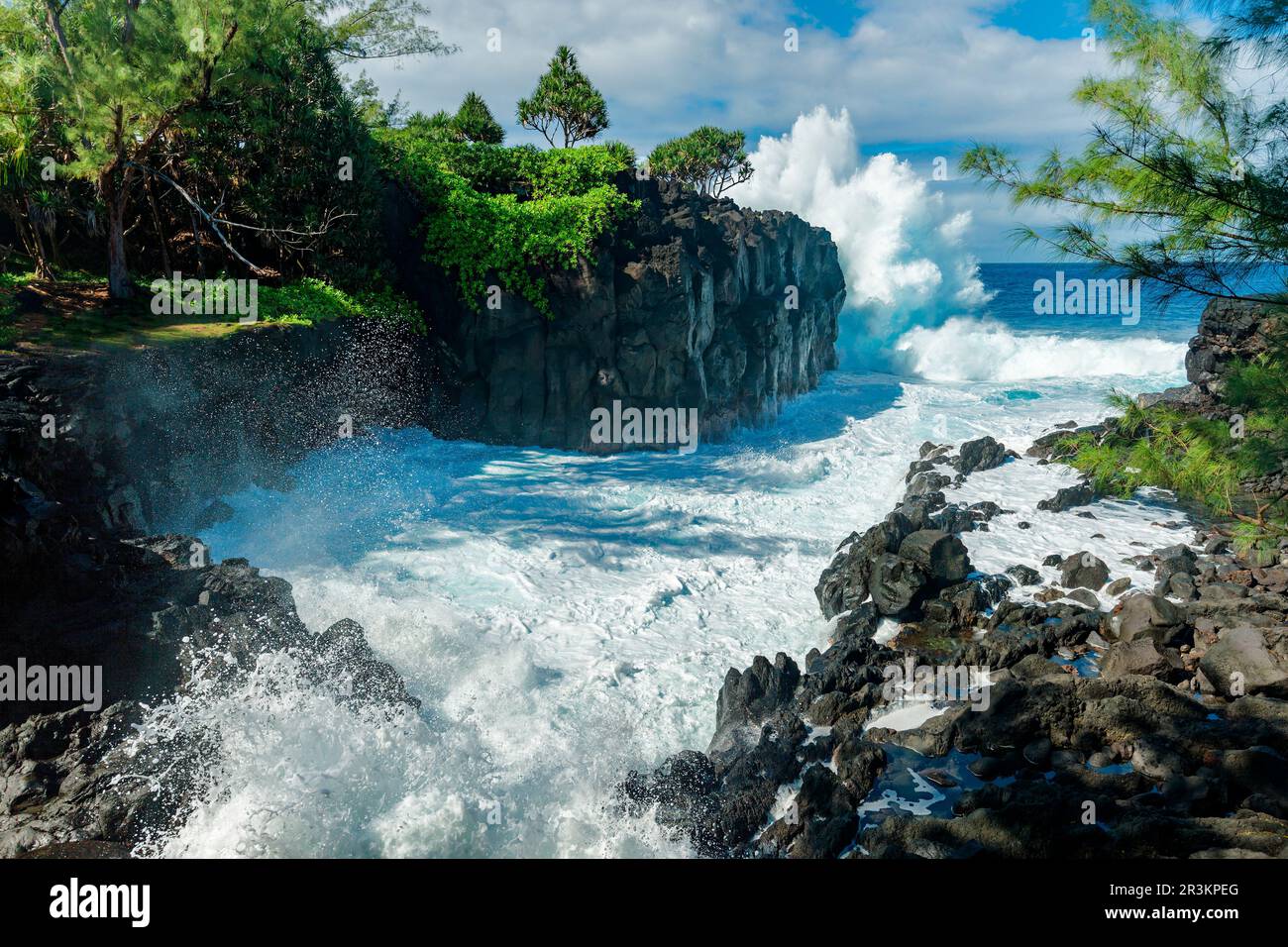 Cape Mechant, Indian Ocean, Saint-Philippe, Reunion Island, France ...