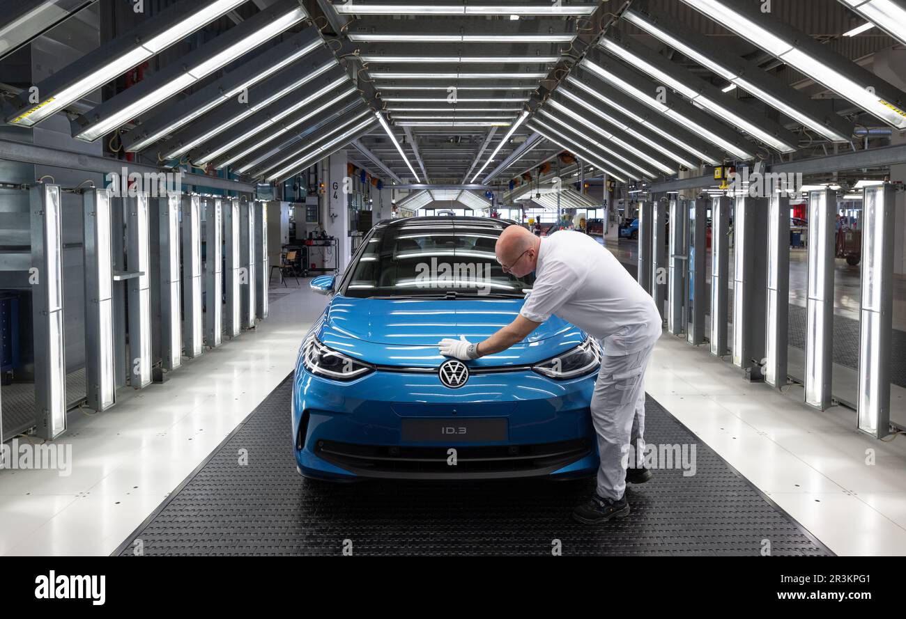 Zwickau, Germany. 24th May, 2023. A model of the new-generation ID.3 is ...