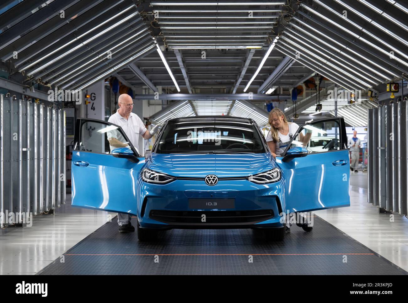 Zwickau, Germany. 24th May, 2023. A model of the new-generation ID.3 is ...