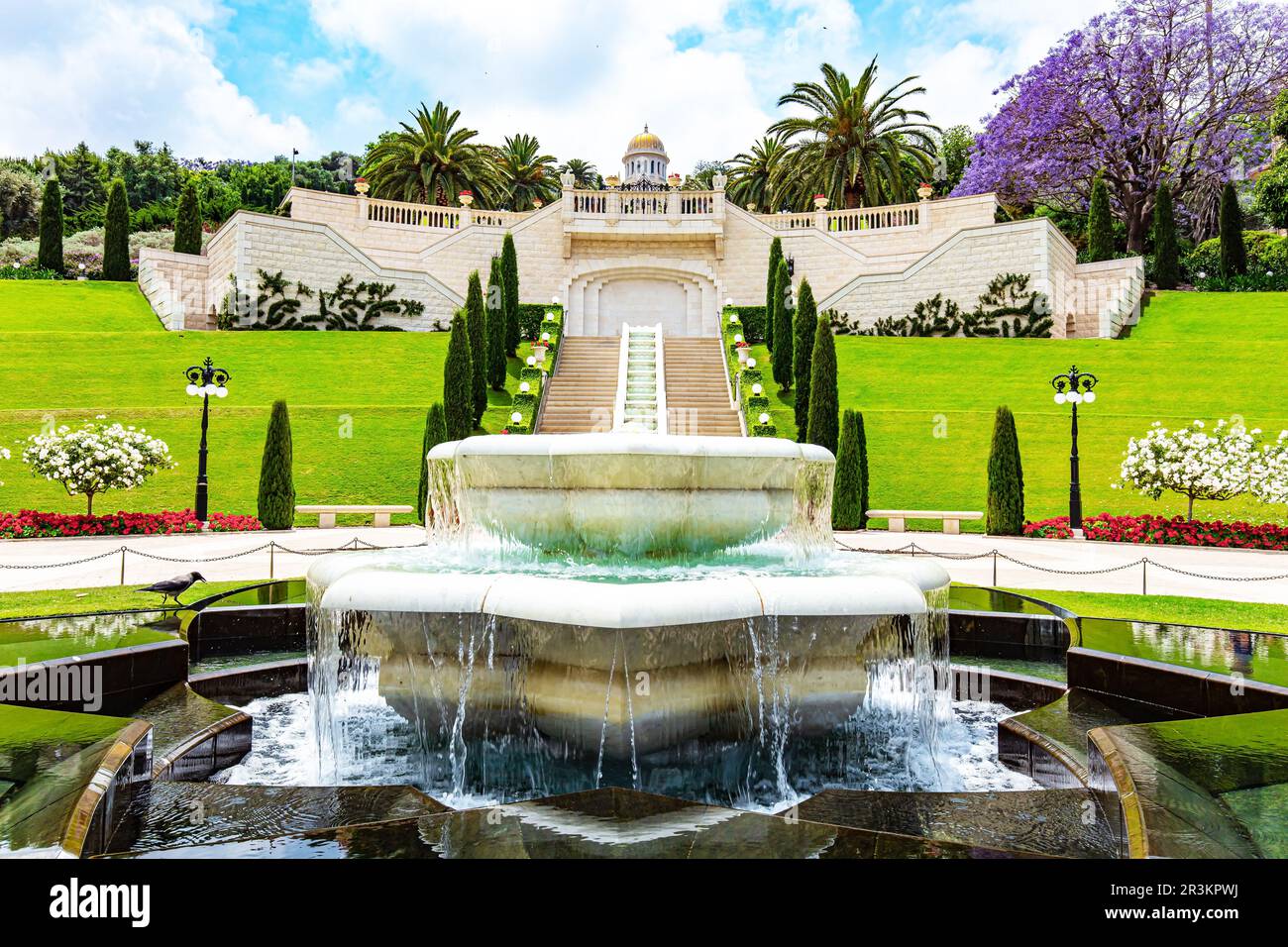 Bahai garden fountain hi-res stock photography and images - Alamy