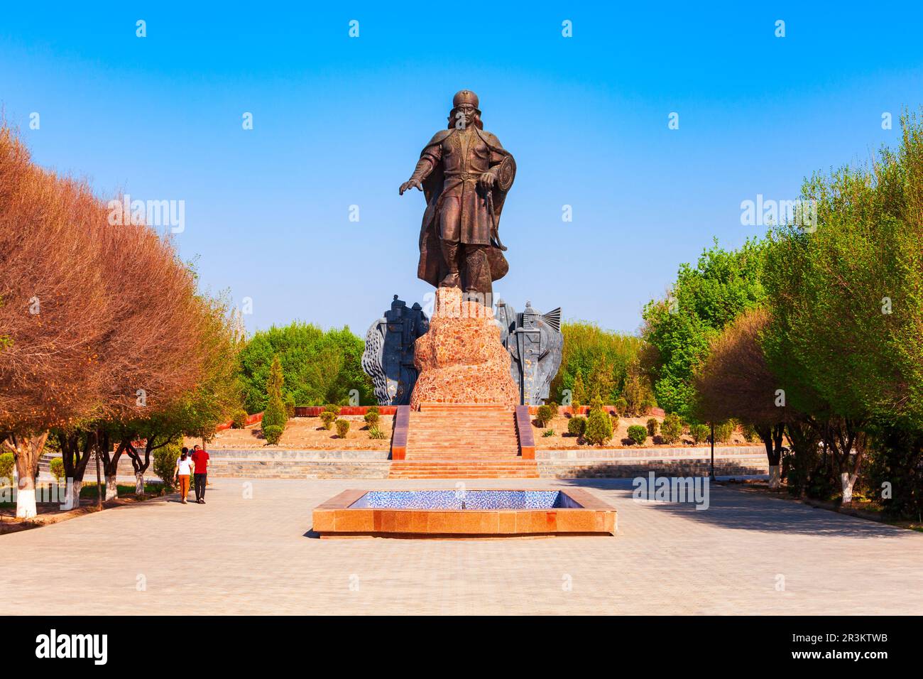 Old arabic statue hi-res stock photography and images - Alamy