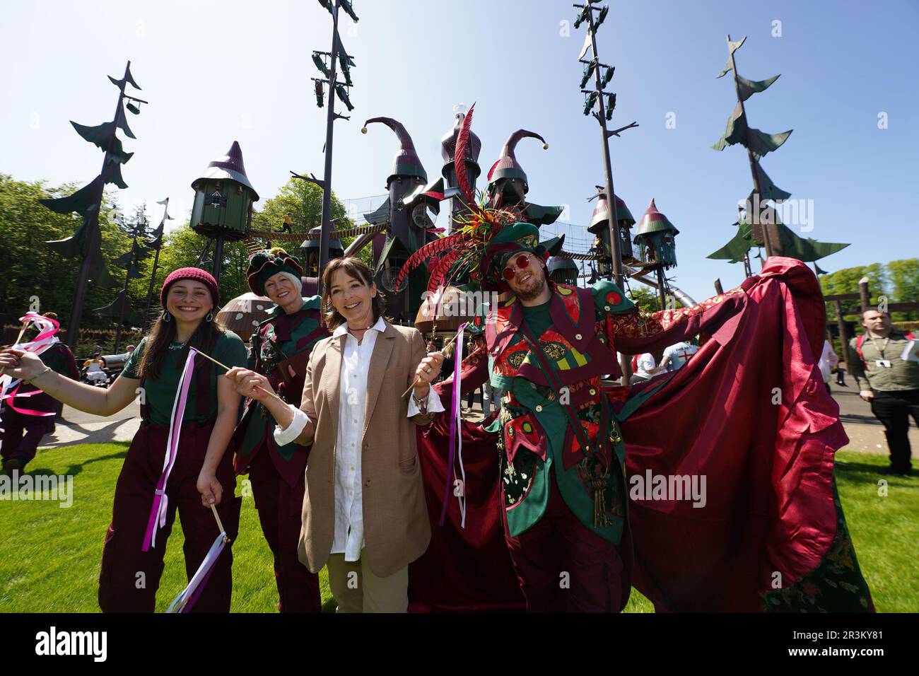 Jane Percy, Duchess of Northumberland, with characters fom 'Lilidorei ...