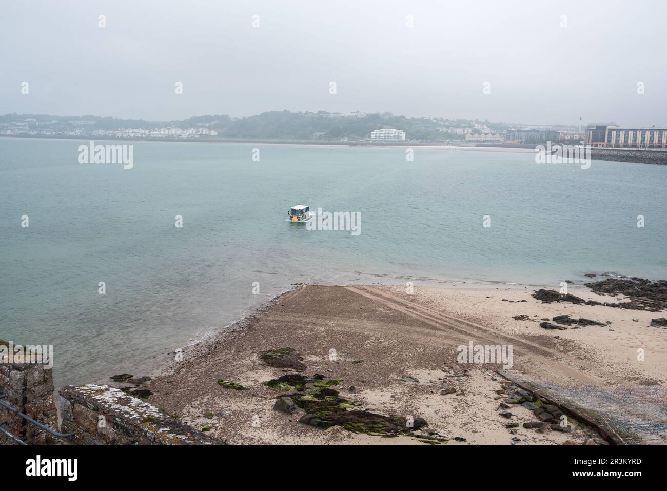 Amphibious elizabeth castle duck ferry hi-res stock photography and ...