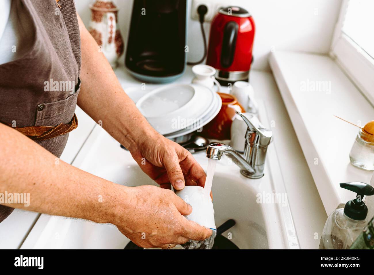 Householder housework hi-res stock photography and images - Alamy