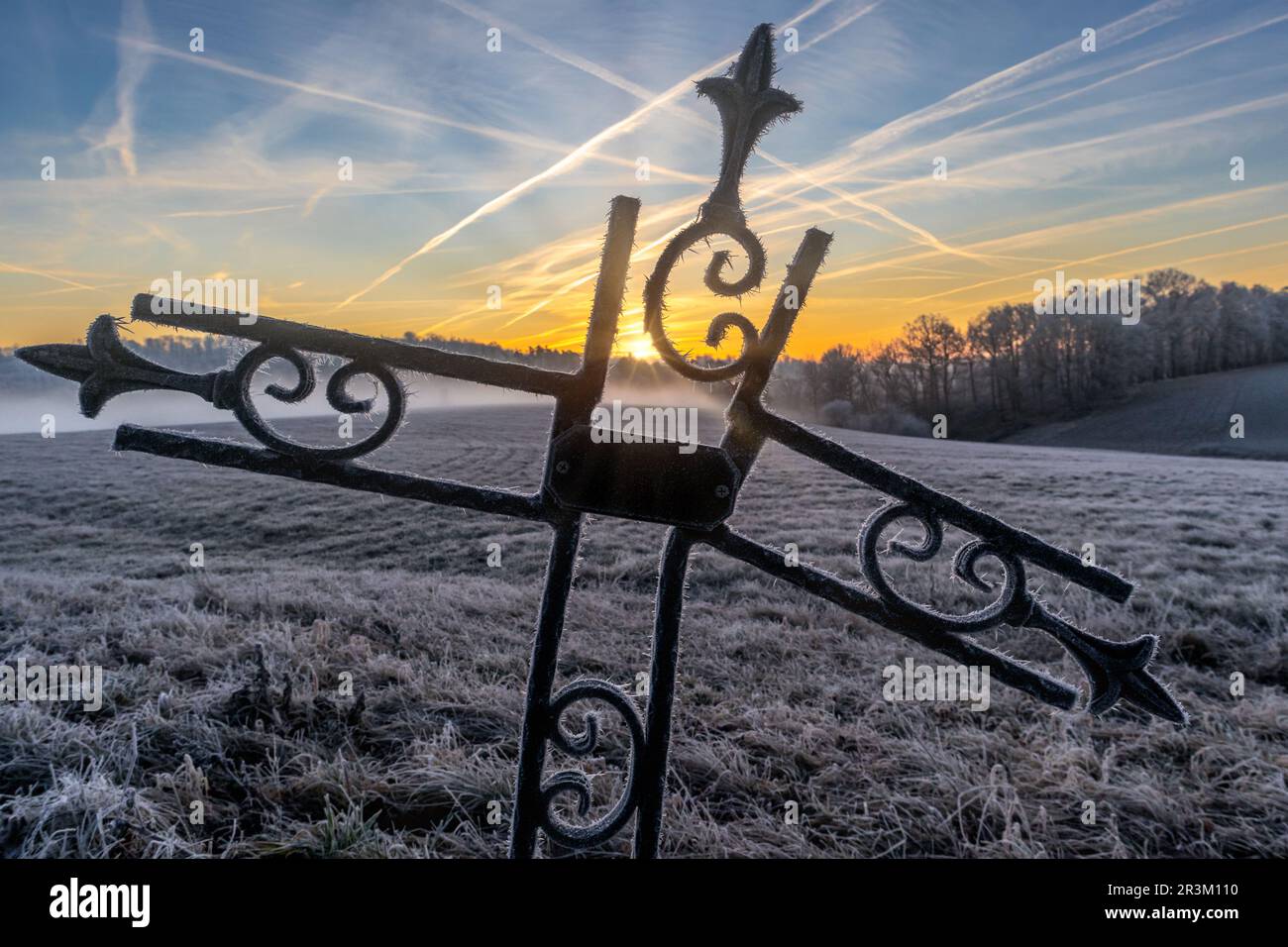 Roadside cross accident deaths Stock Photo - Alamy