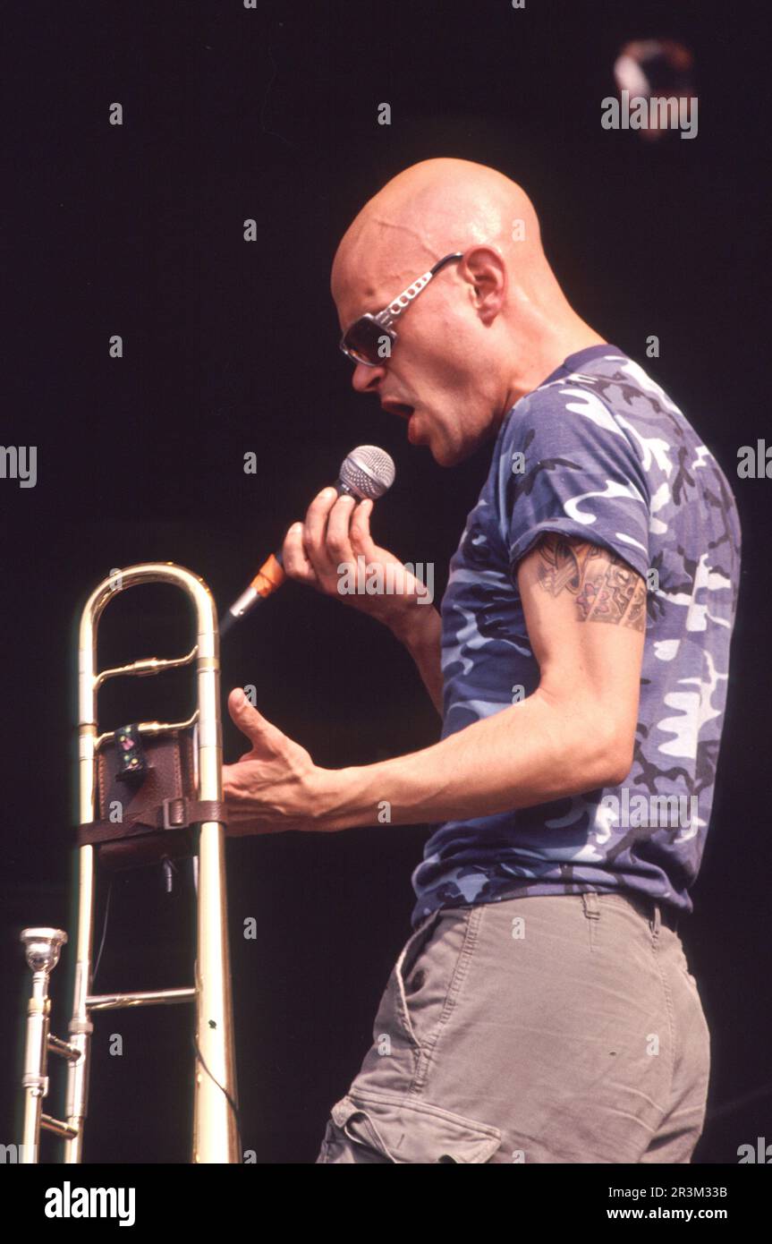 Milan italy 1996-06-29 : Ashley Slater of Freak Power at the Sonoria ...
