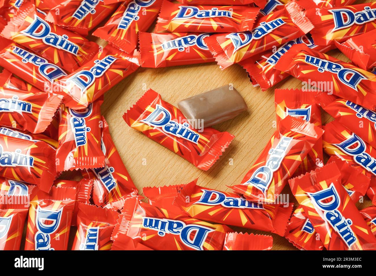Daim chocolate bar hi-res stock photography and images - Alamy