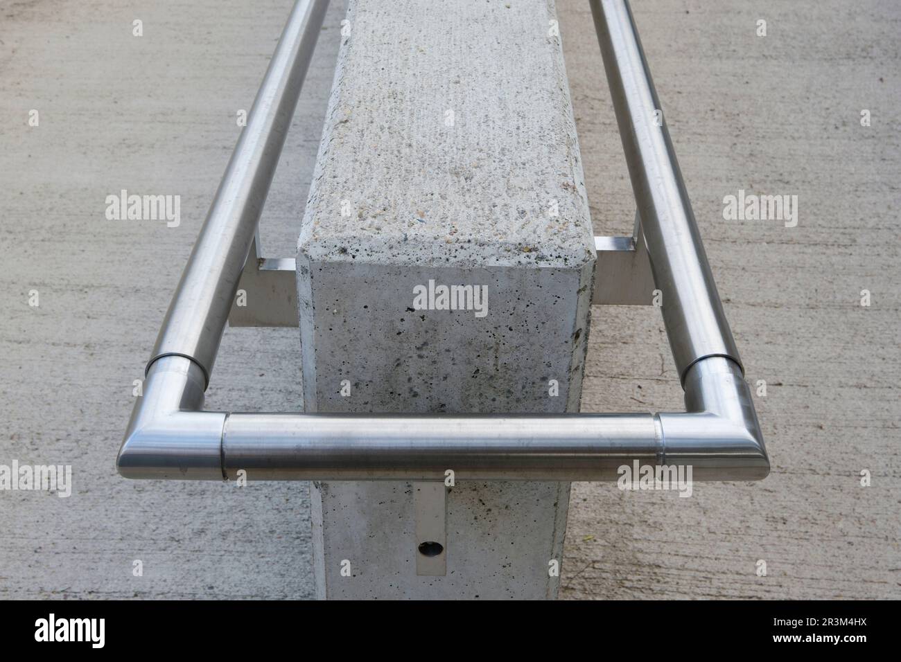 Chrome hand rail hi-res stock photography and images - Alamy