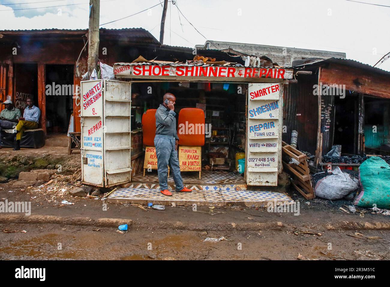 Street cobbler hi-res stock photography and images - Alamy