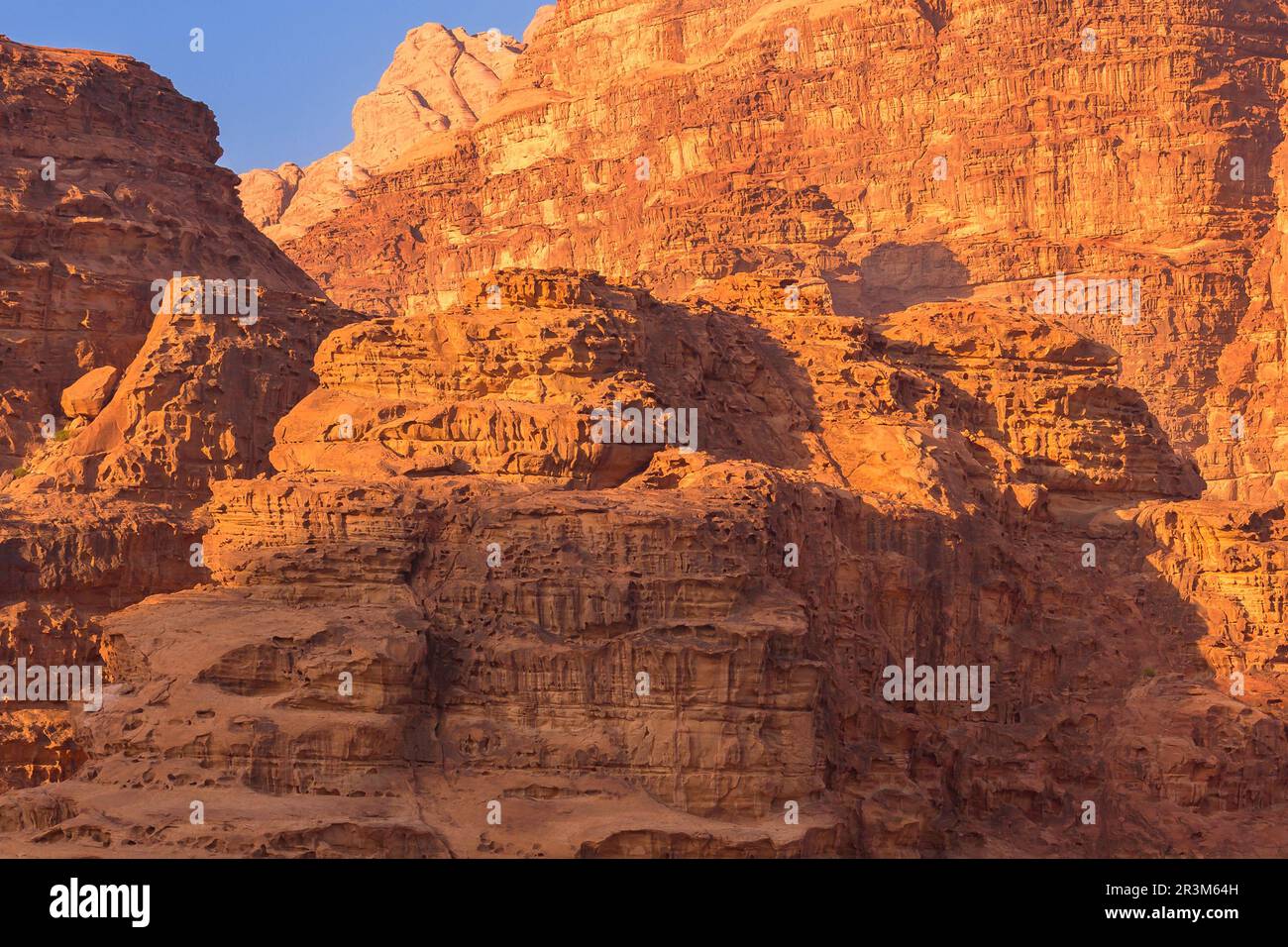 Close-up of Wadi Rum, Jordan sandstone rocks Stock Photo - Alamy