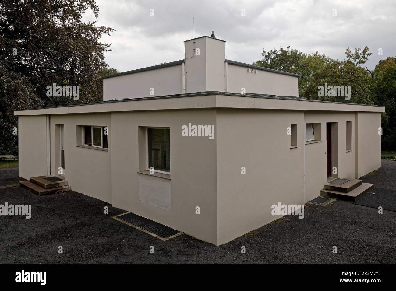 Haus Am Horn, model house designed by Georg Muche for the first Bauhaus ...