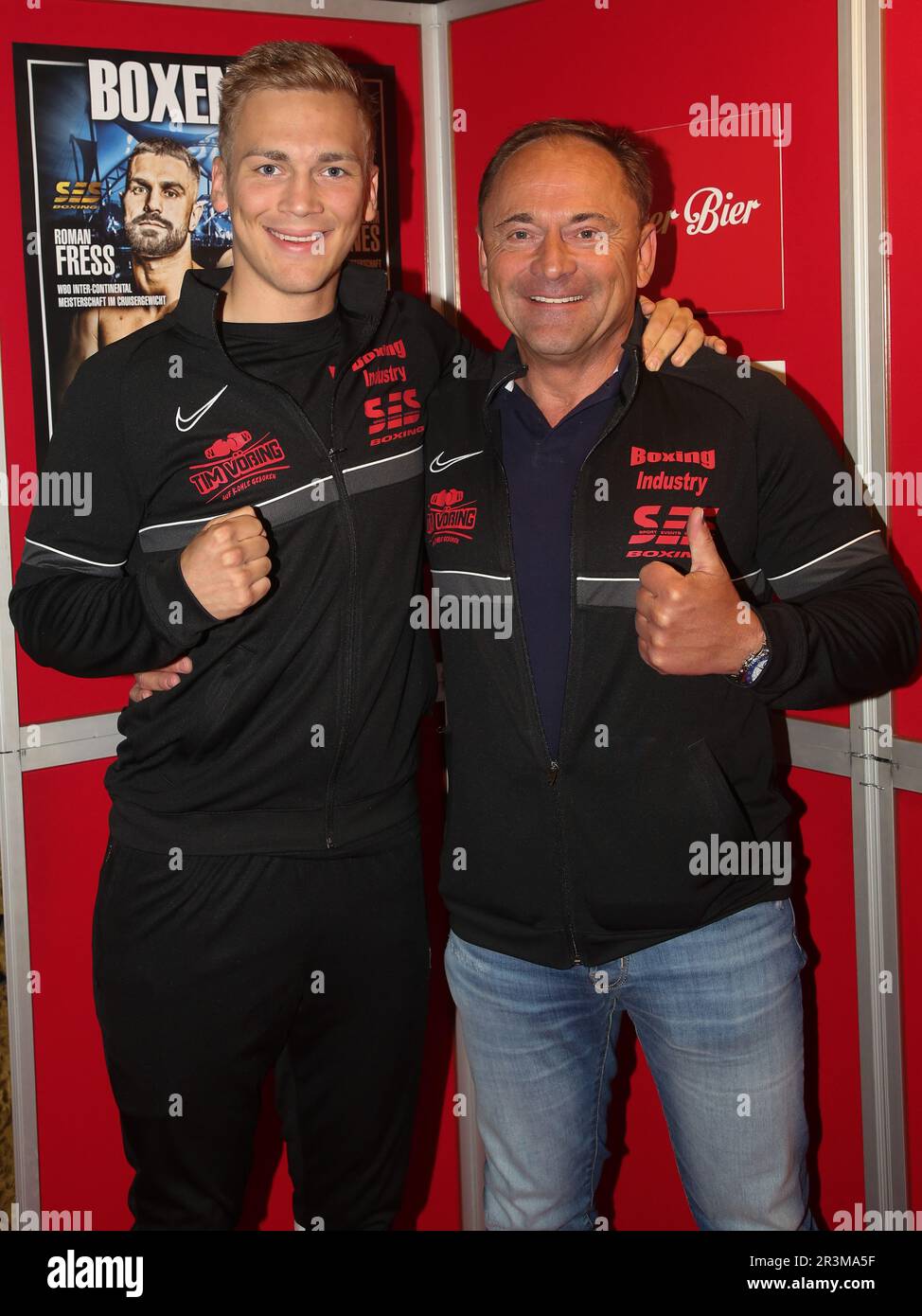 Boxer Tim VÃ¶ÃŸing (Essen) with father Olaf at weigh-in before SES ...