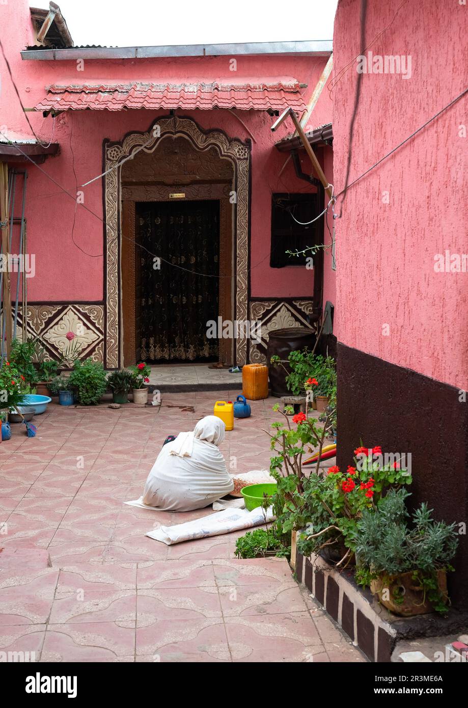 Old traditional harari house harar hi-res stock photography and images ...