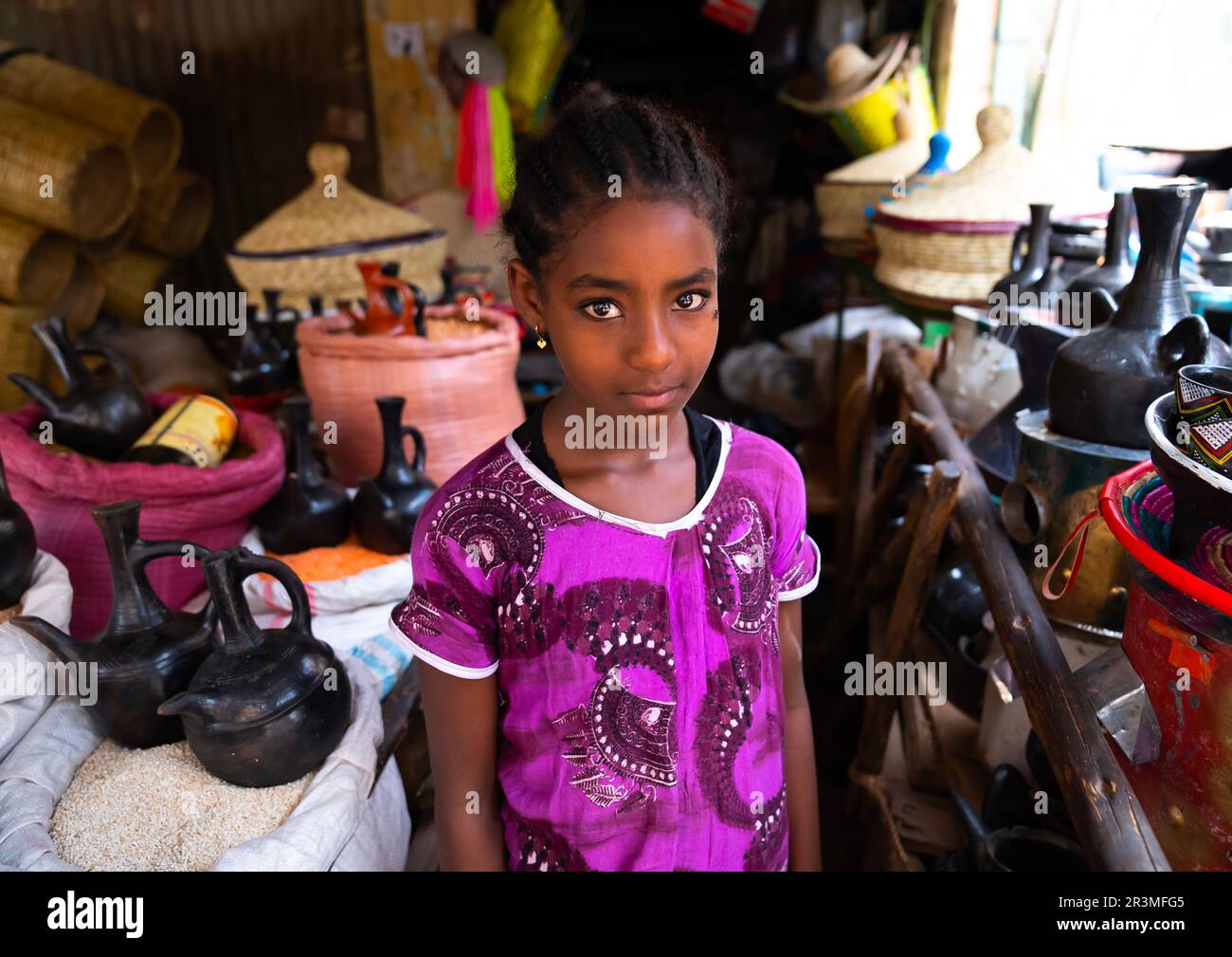 Ethiopian girl selling coffee pots in the market, Dire Dawa Region, Dire Dawa, Ethiopia Stock ...