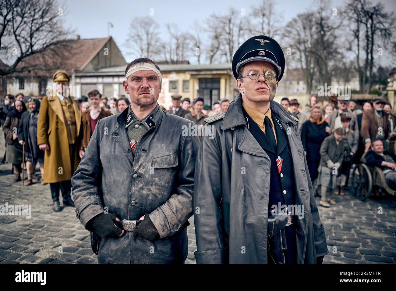BLOOD & GOLD, (aka BLOOD AND GOLD), from left: Florian Schmidtke ...