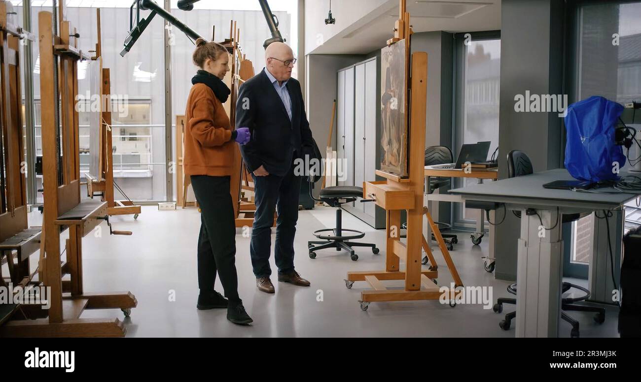 CLOSE TO VERMEER, (aka DICHT BIJ VERMEER), from left: Anna Krekeler ...