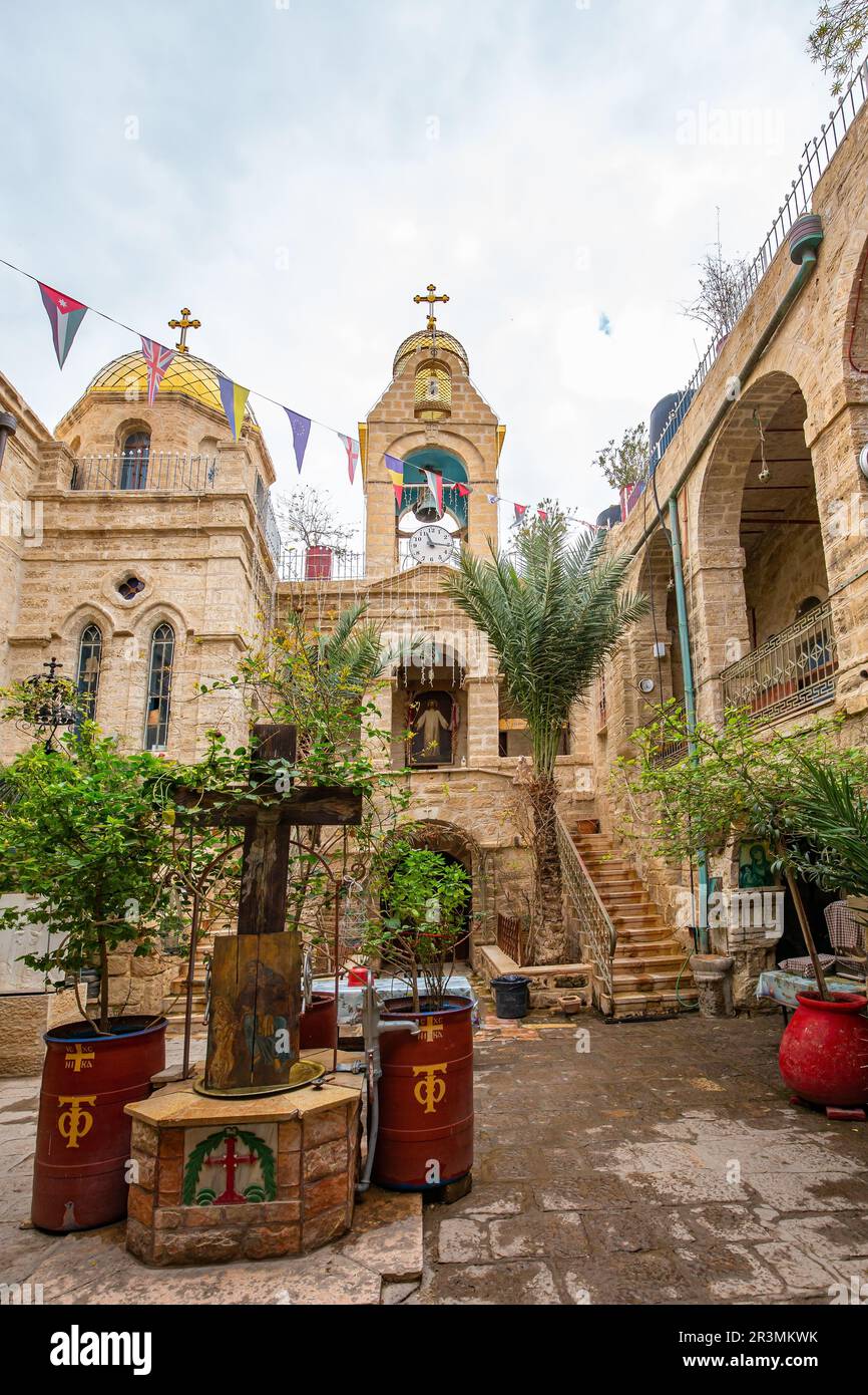 Courtyard icon hi-res stock photography and images - Alamy