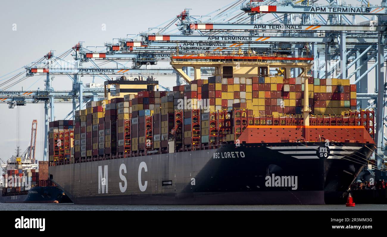 ROTTERDAM - The MSC Loreto, the largest container ship in the world, in the port of Rotterdam ...