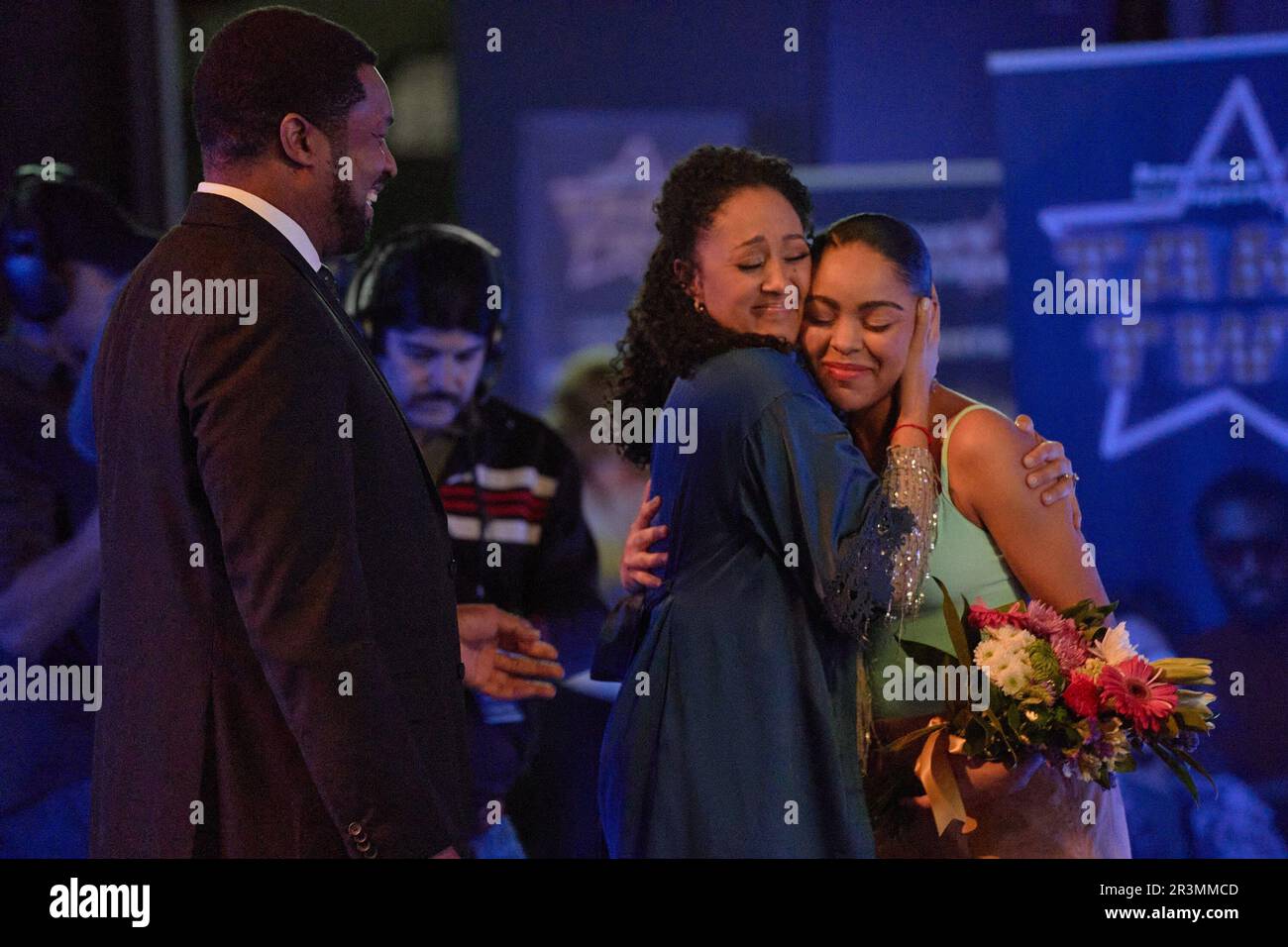 DREAM MOMS, from left: Roger Cross, Tamera Mowry-Housley, Siera Staples ...