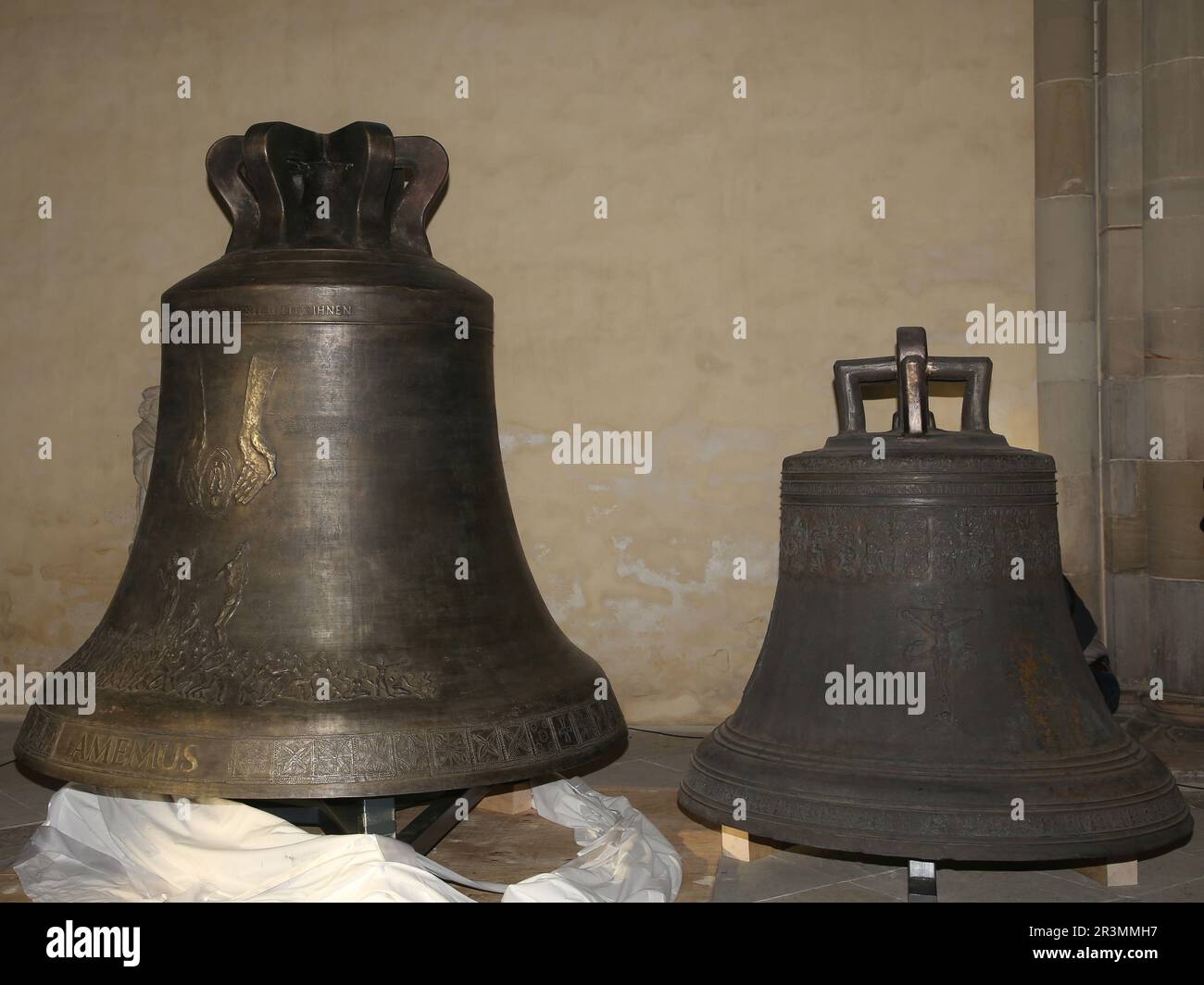 Presentation of AMEMUS bell and DOMINICA bell on October 30th, 2022 in ...