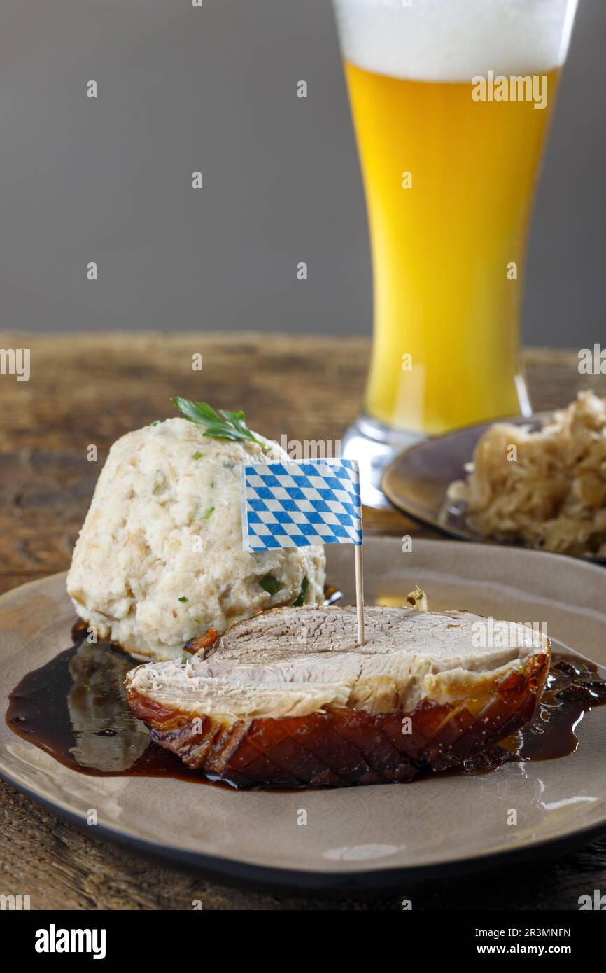 Beer pork roast dark hi-res stock photography and images - Alamy